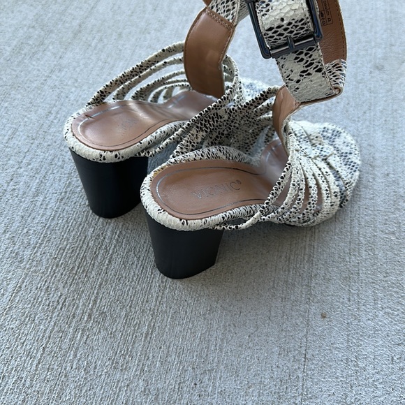 Vionic | Shoes | New Vionic Sami Snake Print Leather Cage Strap Heel ...